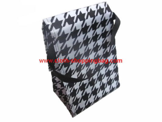 Customized mini built lunch bag for kids children , yogurt cooler bag