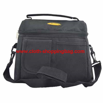 Black polyester washable built lunch shoulder bag for picnic