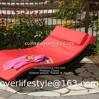 Flat wicker Sun bed S shape double bed for Hotel, Garden and Beach by Clover Lifestyle Outdoor Furniture China
