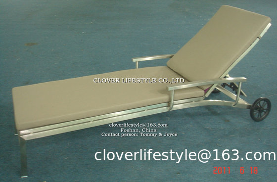 Textilene Sun bed with arm and wheel sun lounger for Hotel, Garden and Beach by Clover Lifestyle Outdoor Furniture China