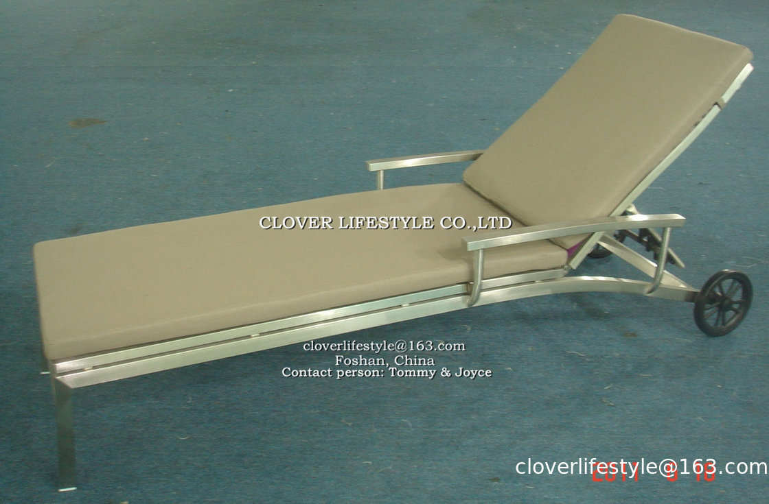 Textilene Sun bed with arm and wheel sun lounger for Hotel, Garden and Beach by Clover Lifestyle Outdoor Furniture China