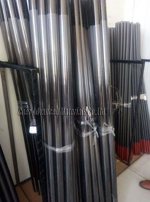 High stiffness carbon fibre tapered telescopic tube for gutter cleaning pole