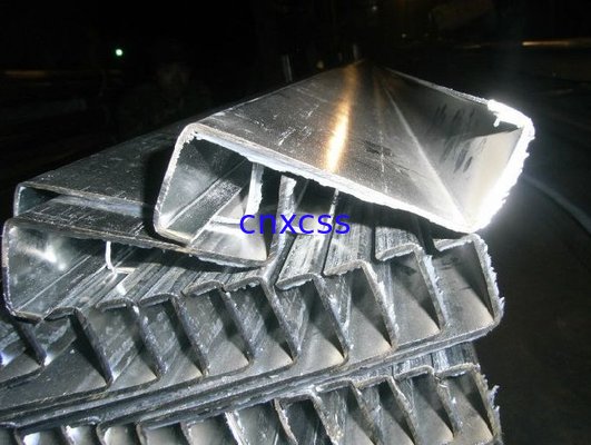 China Steel Structure Building Material Steel Purlin C/ Z/ U Type Section Steel