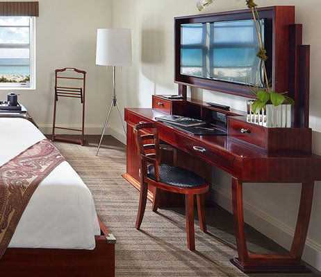 Contemporary Cherry Hotel Style Wood Bedroom Furniture for Ritz - Carlton Hotel