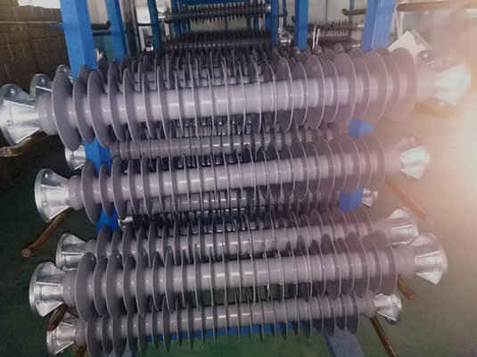 Línea modificada para requisitos particulares aislador del polímero de 110kV 17.2kN del poste con la unión por bridas