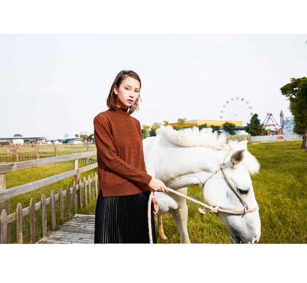 Crew Neck Bespoke Makers 100% Pure Cashmere Sweater For Women Autumn Wear