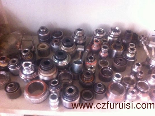 BMW Set of 2 Ball Joints with Snap Rings for Wheel Carrier OEM 33326767748