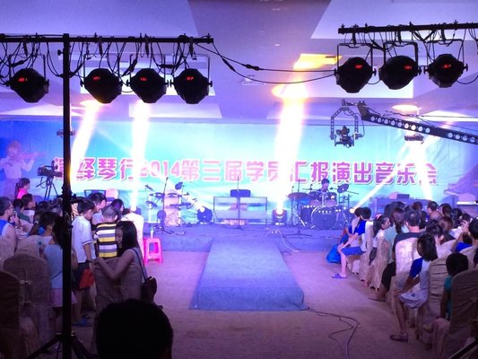 4.5m Tripod LED par Lighting Stand Height 1.8-4.3m Adjustable Powder Coated Steel Light Truss
