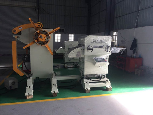 Autoamtic Hot Rolled Steel PLC Control Decoiler Straightener Feeder 3 In 1 For Car Accessories & Toy With CE