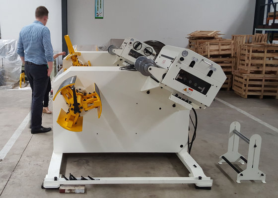 0-3HP Motor Drive Decoiling And Straightening Machine Diameter φ48mm Straightener Roller