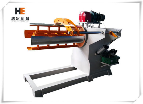 5 expansion hydraulique motorisée automatique de machine de la tonne 1300mm Decoiler avec la voiture de bobine