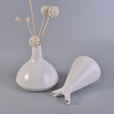 White Ceramic Reed Diffuser Sets , Ceramic Diffuser Bottles For Home Decoration