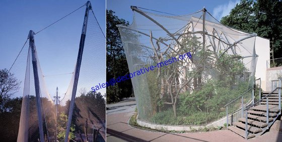 Support frame of animal enclosure mesh