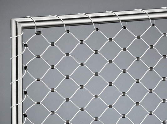 Ferruled mesh fence