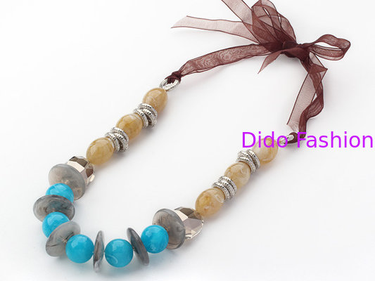 Fashion natural beautiful acrylic necklaces crystal women Jewelry wholesale from China