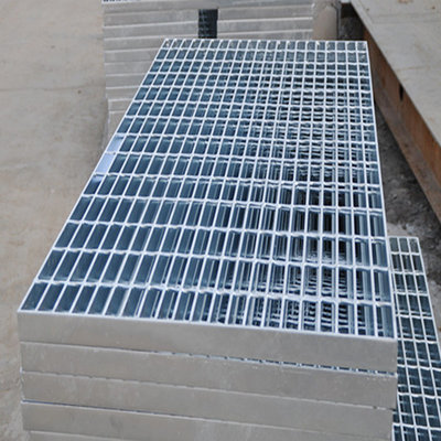 Hot Dipped Galvanized Platform Serrated Steel Grating