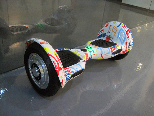 BT And Turn Light 2 Wheel Electric Scooter Two Wheel Skateboard Balance