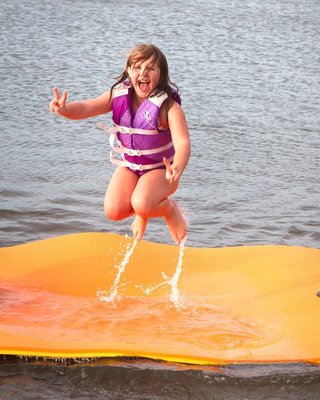 Multi Colored Floating Foam Water Pad For Water Sports Puncture Resistance