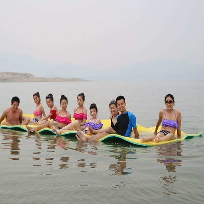 Funny Inflatable Floating Water Mat , Soft Floating Foam Pad For Swimming Poor