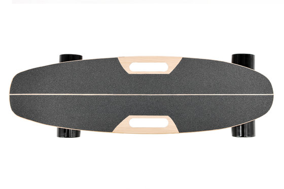 Electric 4 Wheels Kick Skateboard 4.4AH 700W Removable Battery 3 Hours Charging Time