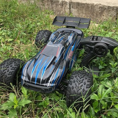 1/10th AWD Brushless Waterproof 120A ESC Electric Hobby RC Car With Blue Color