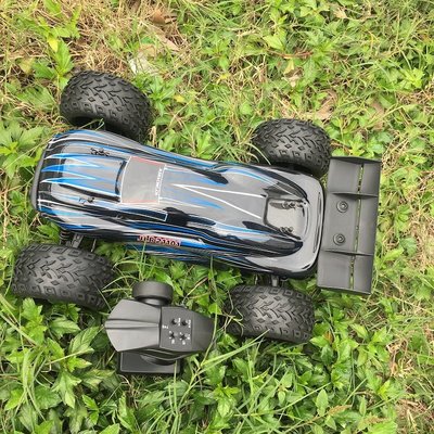 1/10th  Waterproof  120A ESC Electric Brushless RC Monster TruckWith Blue Color