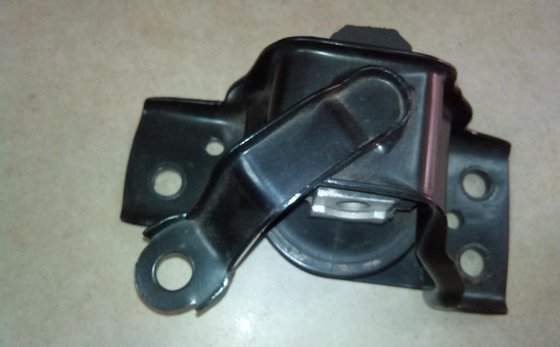 Nissan Car Engine Rubber Mount Replacement For Nissan Tiida Right Side 11210-ED50A