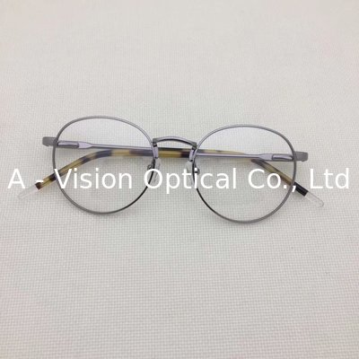 Round ophthalmic eyeglass in titanium for fashion icon accessories supplier