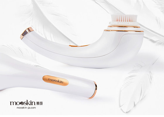 Soft Brush Electronic Face Washer Facial Cleansing System Water Resistance