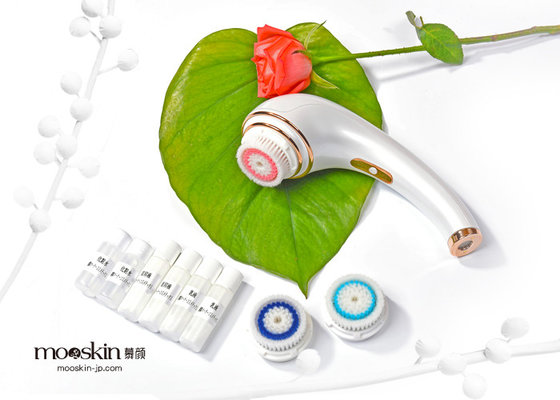 Intelligent Deep Cleansing Facial Brush Waterproof Removes Dead Cells