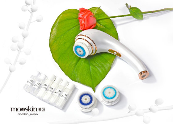 Handle Vibrating Sonic Skincare Brush Battery Operated Water Resistance