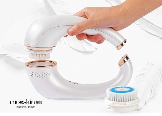 Face Wash Scrub Brush / Oscillating Face Brush Comprehensive Cleansing