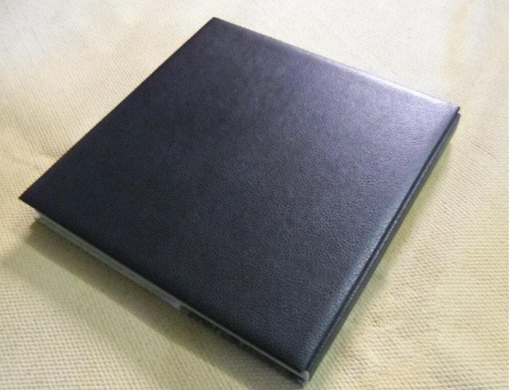 Álbum de foto individual del estilo de la revista de la aduana 11 x 11 para el aniversario de la familia