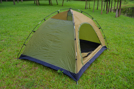 Tente de camping imperméable pour deux personnes de dôme de double couche avec de l'air - feuille de mouche aérée