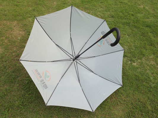 Parapluies faits sur commande protégeant du vent durables de golf d'évent de roue pour l'affichage extérieur