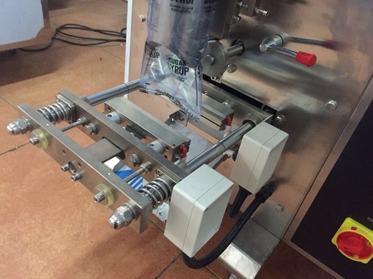 Easy Operation Automatic Vertical 50g 100g 180g 200g 250g sugar packing machine