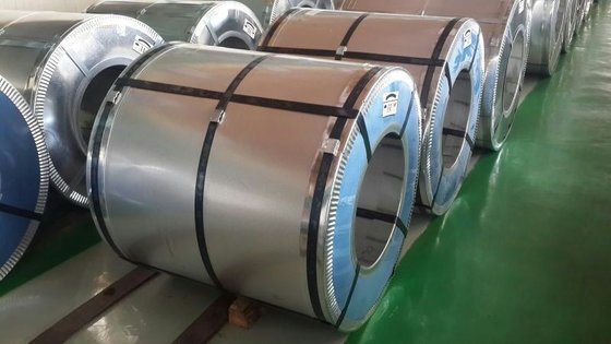 914MM Galvalized の前塗られた鋼鉄は鋼鉄壁装置のための DX51D ISO9001 を巻きます