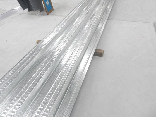 975mm の幅の金属の Decking シートは/鋼鉄倉庫のための鋼鉄デッキの版に電流を通しました