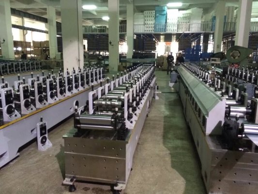 1.5mm Thickness Color Steel Sheet Roller Shutter Door Corrugated Roll Forming Machine