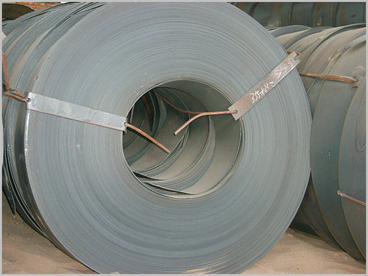 GB/T 700 Q195/Q235/Q345 熱延鋼板コイル/145 630 MM 幅のストリップ