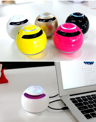 2018 Hot selling mini portable blue tooth speaker with led light
