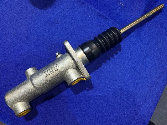 JCB PARTS - BRAKE MASTER CYLINDER (PART NO. 333/Y4500) with high quality