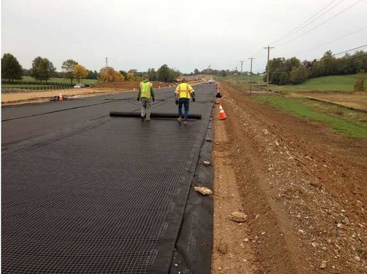 50KN/M - 200KN Retaining Wall Reinforcement Mesh , Pavement Reinforcement Fiberglass Geogrid