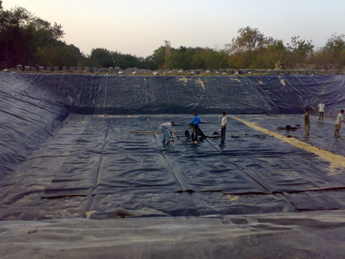 Geomembrane Polyethylene Pond Liner , Low Elongation Large Pond Liners 