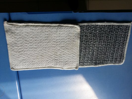 4.6kg - 6.0kg/M2 Geosynthetics Clay Liner For Landfill / Bridge / Mining