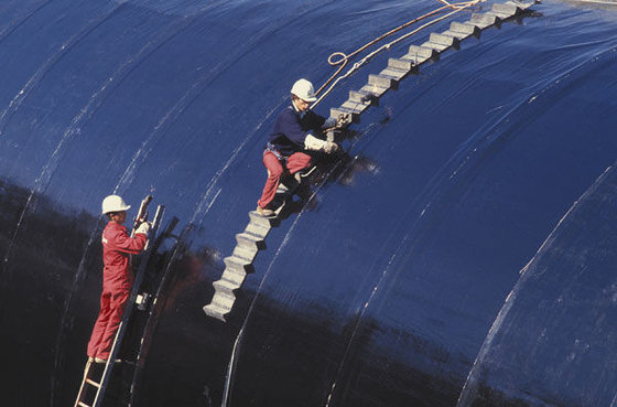CE Certificate Geomembrane Swimming Pond Liners Smooth Surface Black Color