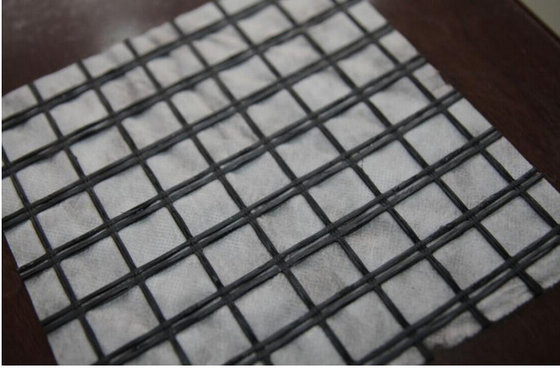 Bitumen Coated PET Geotextile Geocomposited Glass Fiber yarn / Polyester Yarn