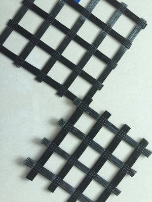 High Tensile Strength Asphalt Reinforcement Geogrid With Water Soluble PVA