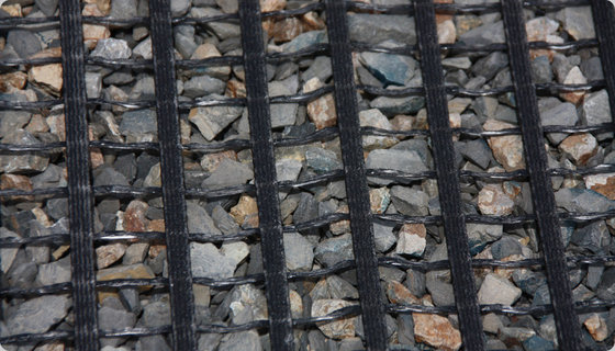 Polyester / PET Asphalt Reinforcement Biaxial Geogrid , Asphalt Road Reinforcement Layers