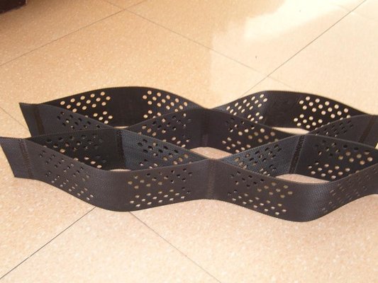High Temperature Resistance Slope Protection Geocell , Plastic Honeycomb Gravel Stabilizer